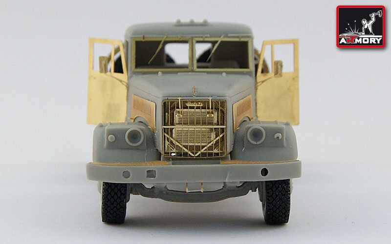 MODELIMEX Online Shop | 1/72 KrAZ-258 saddle tractor | your favourite ...