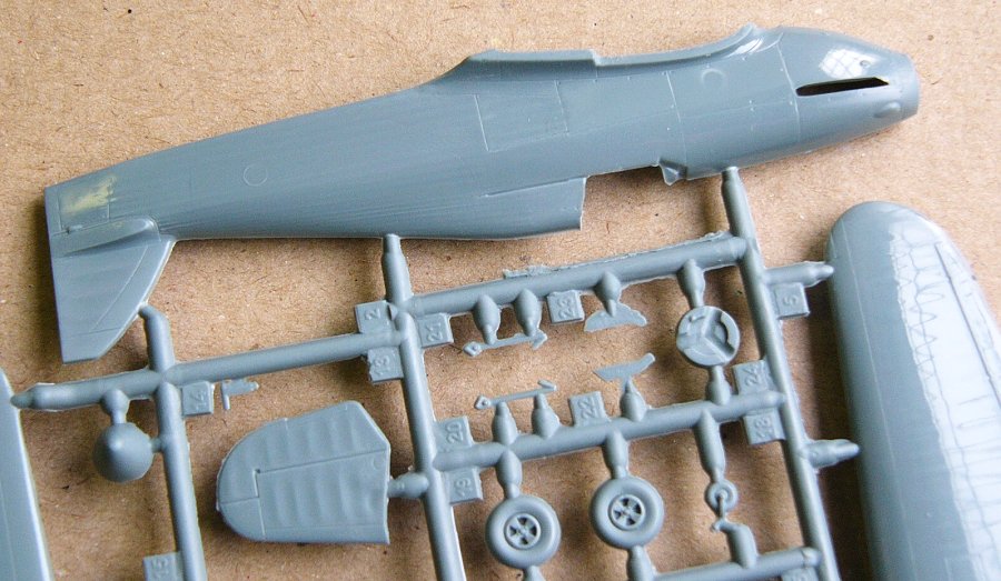 MODELIMEX Online Shop | 1/72 Hurricane Mk.I Early (Yugosl.,Italy,Poland ...