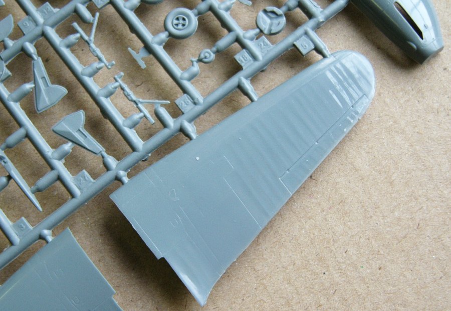 MODELIMEX Online Shop | 1/72 Hurricane Mk.I Early (Yugosl.,Italy,Poland ...