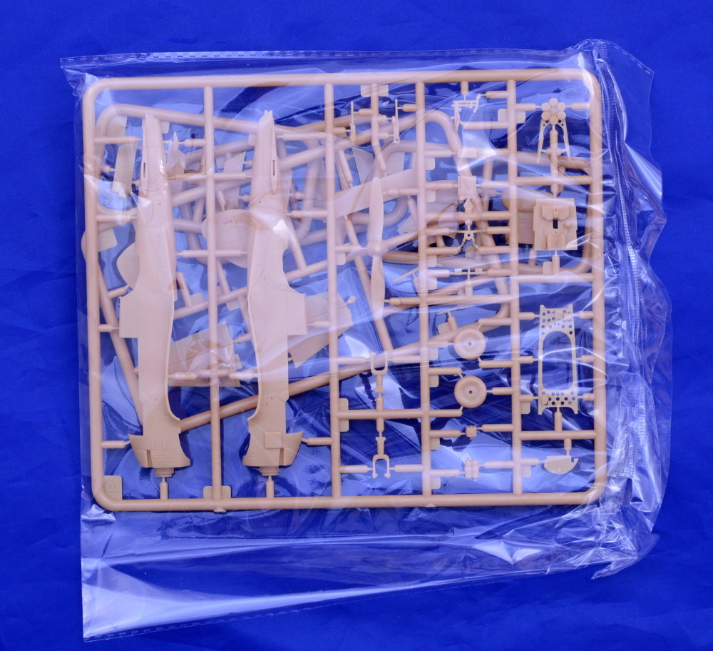 MODELIMEX Online Shop | 1/72 PZL.42 - Polish Light Bomber | your ...