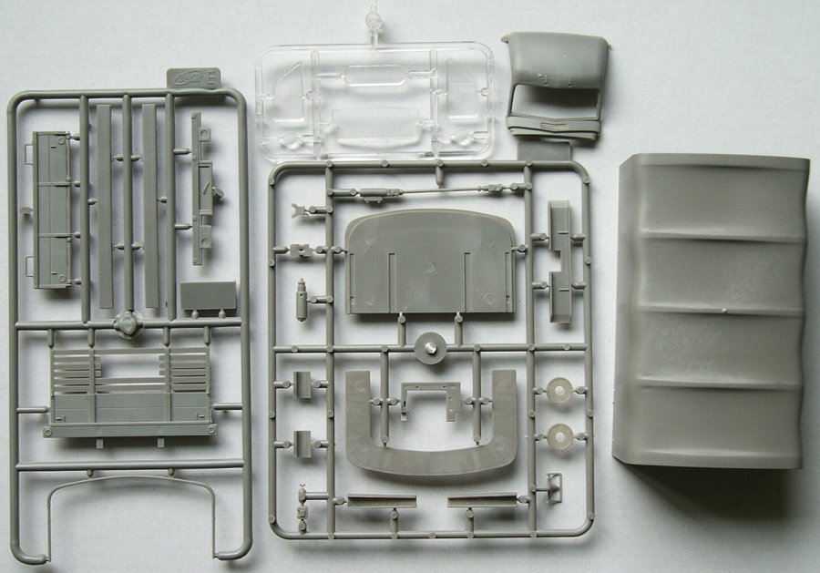 MODELIMEX Online Shop | 1/35 Studebaker US6 U4 Army Truck WWII | your ...