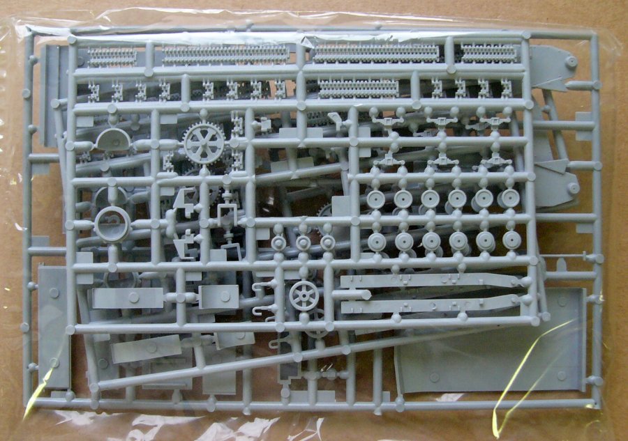 MODELIMEX Online Shop | 1/35 AMR-UE TANKETTE Citroen-Kégresse/Renault ...