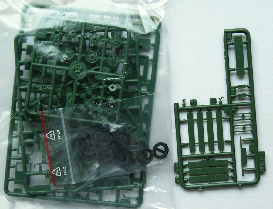 MODELIMEX Online Shop | 1/72 GAZ AAA w/ DShK AA Machine gun m.1938 ...